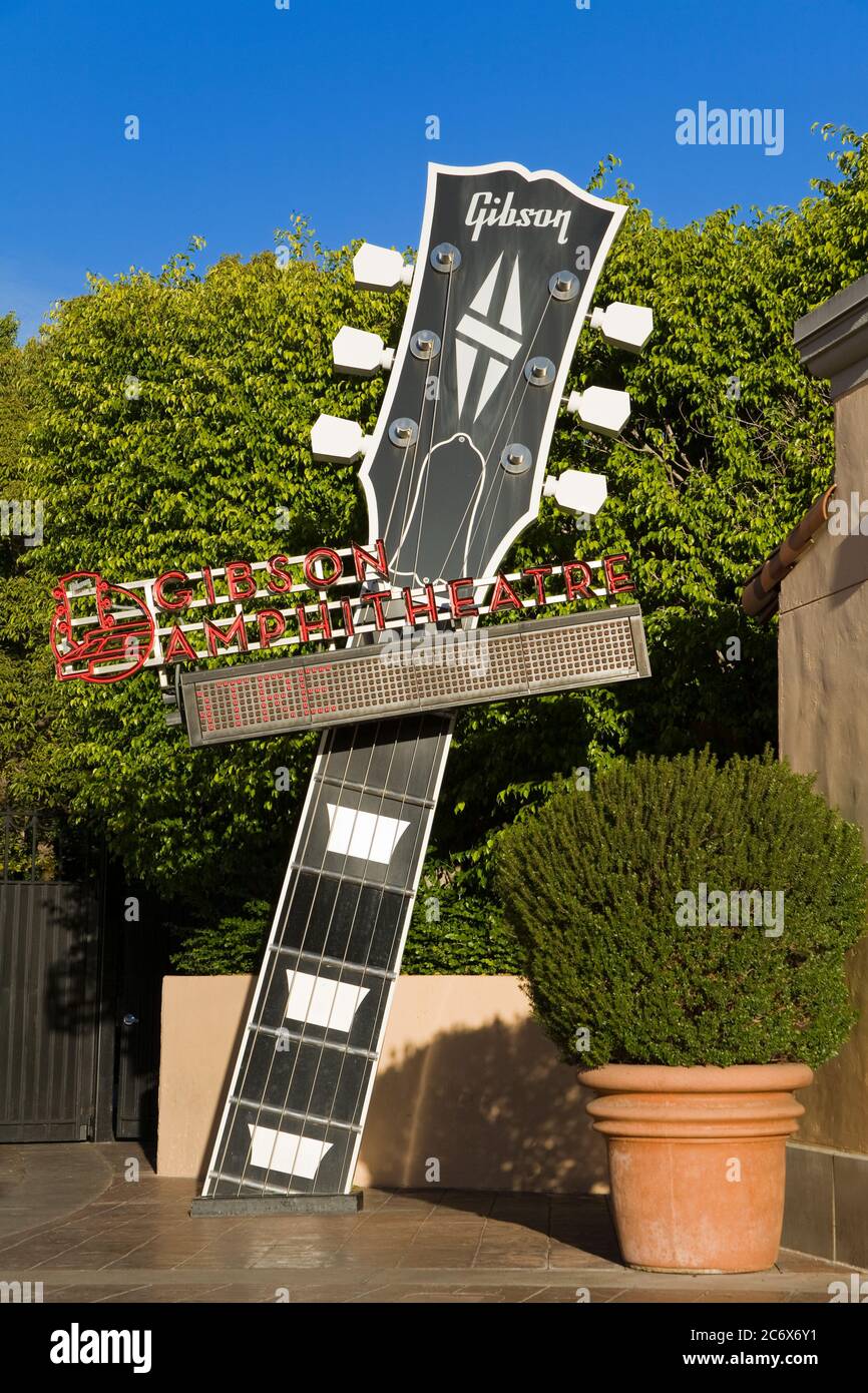 Gibson amphitheatre at universal studios hi-res stock photography and ...