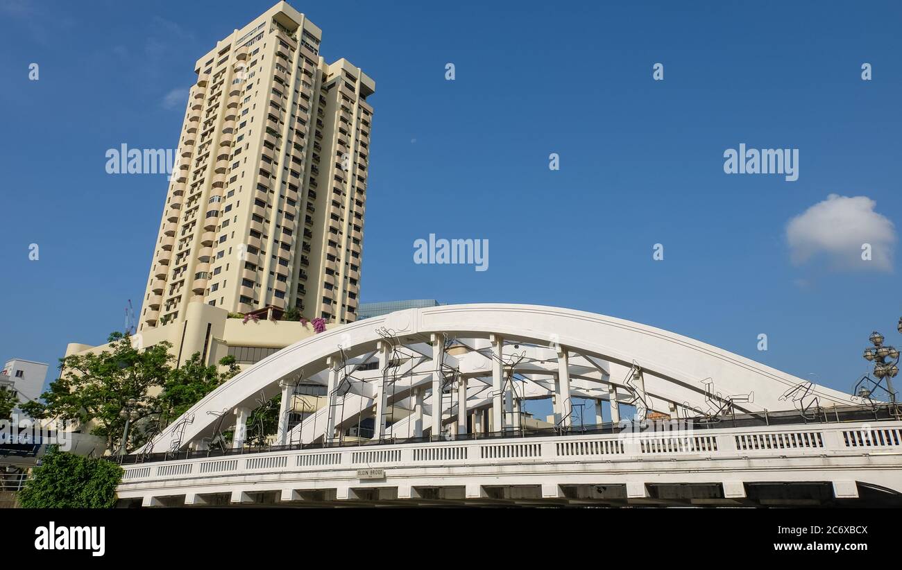 Elgin Bridge across the Singapore River Stock Photo - Alamy