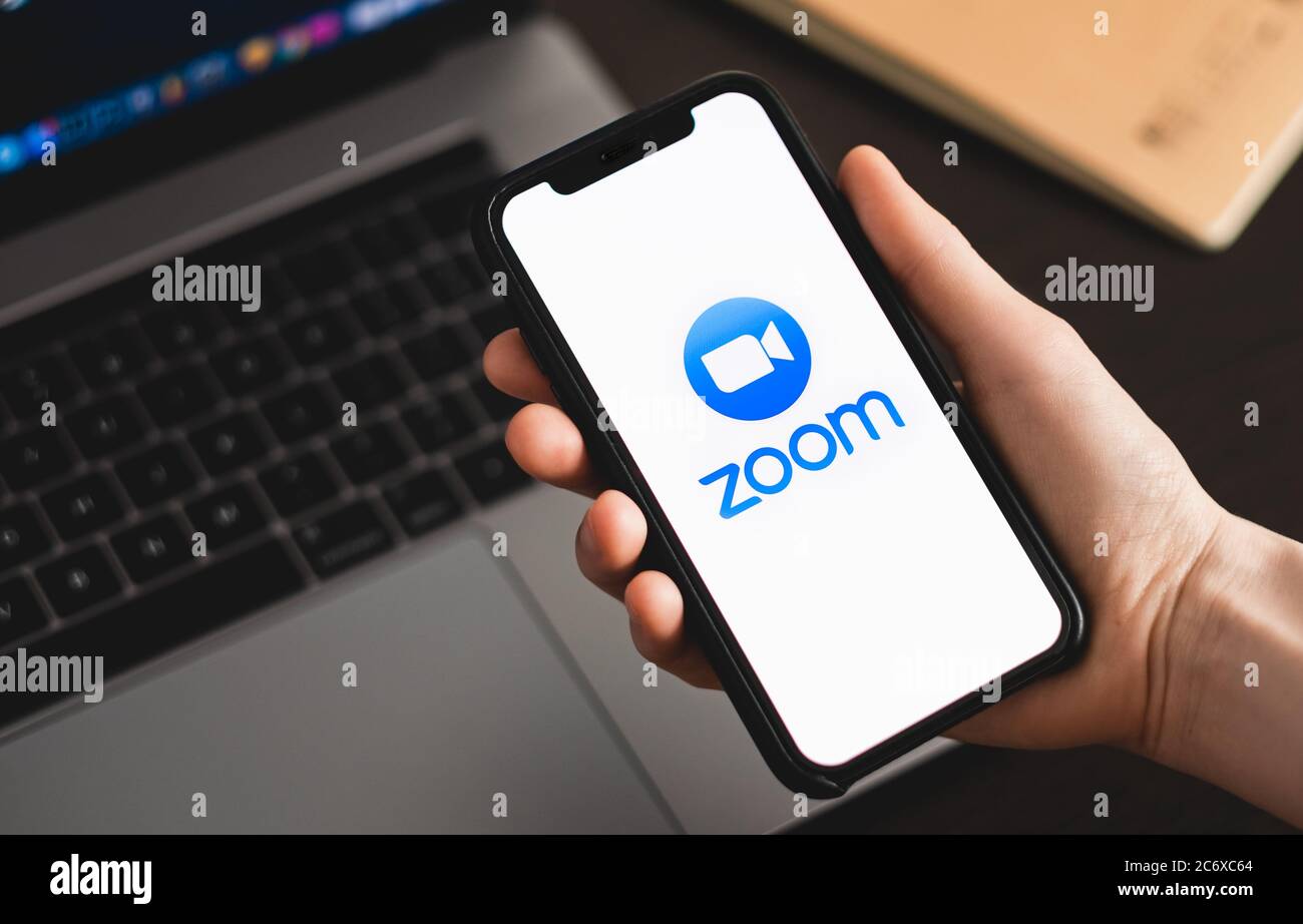 Zoom video conference app logo on the smartphone screen Stock Photo - Alamy