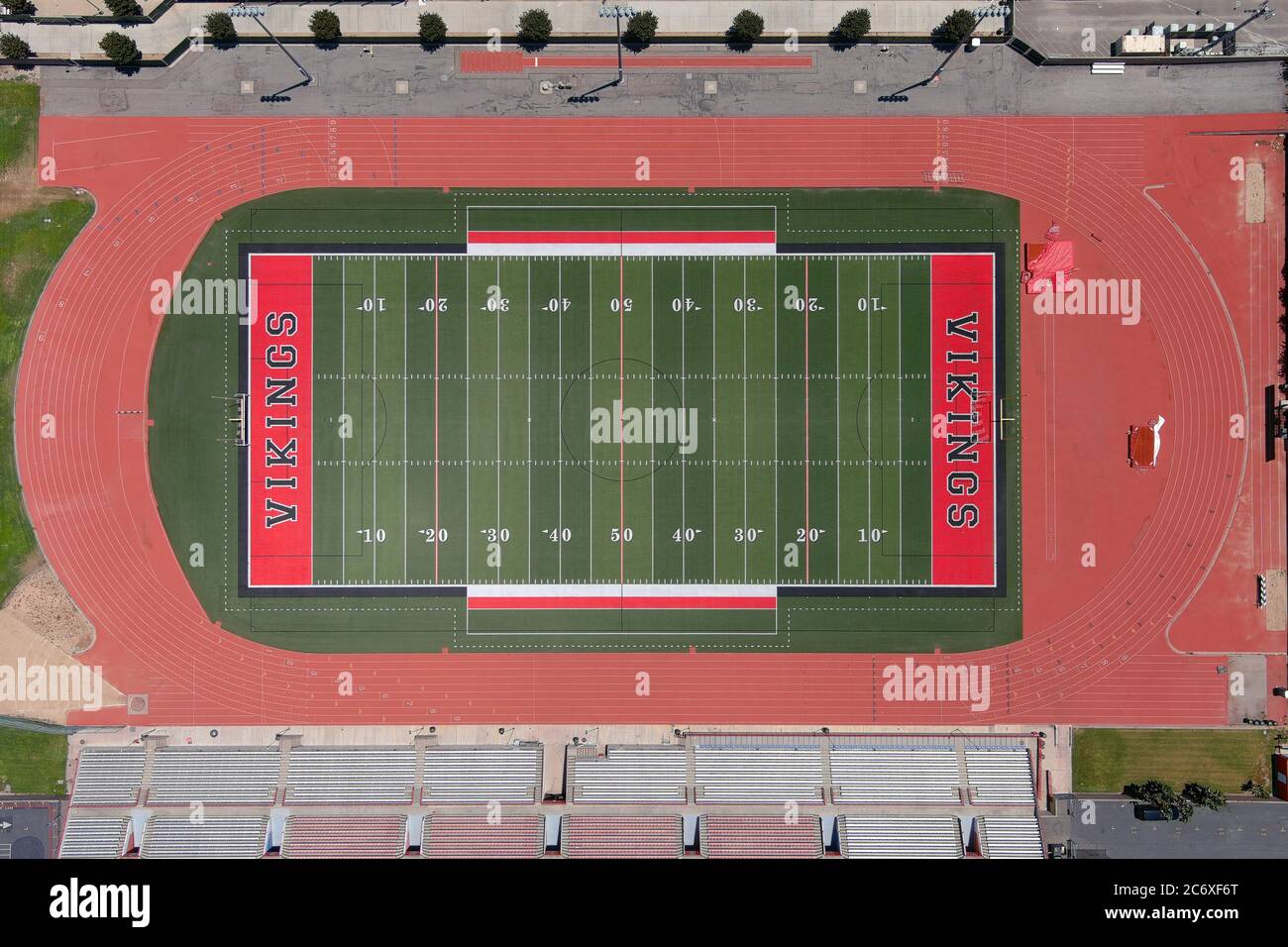 Veterans memorial stadium long beach hi-res stock photography and ...