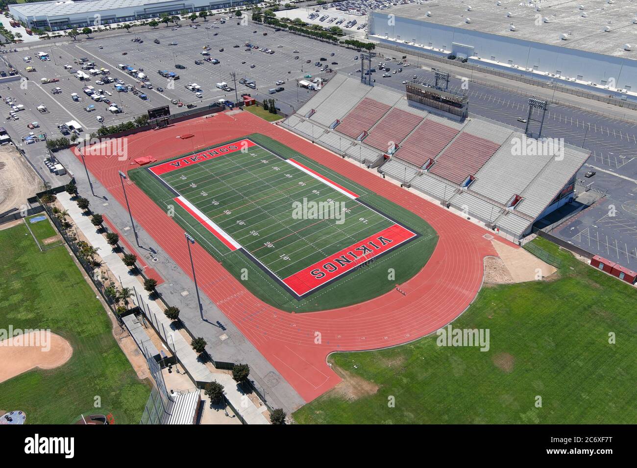 Veterans memorial stadium long beach hi-res stock photography and ...
