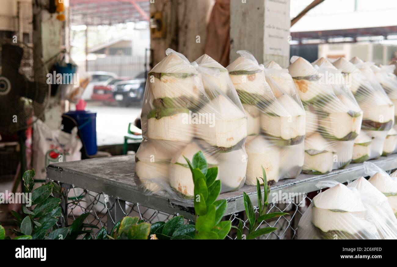 sale of coconuts in the fruit markets of Asia. Benefits of Coconut Milk ...