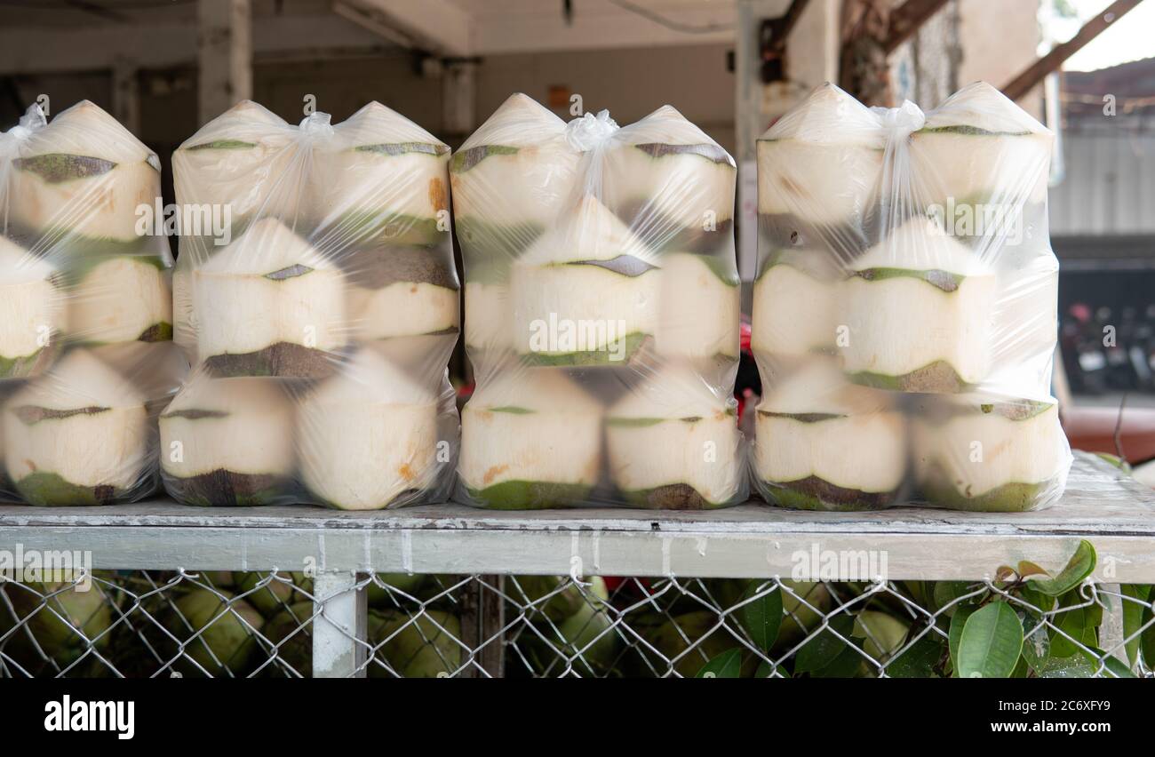 sale of coconuts in the fruit markets of Asia. Benefits of Coconut Milk ...
