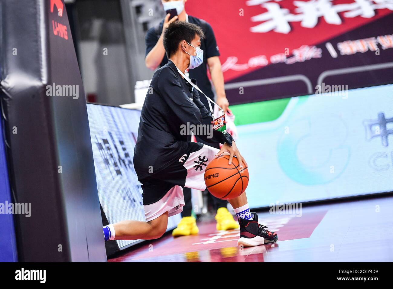 Internet sensation hi-res stock photography and images - Alamy