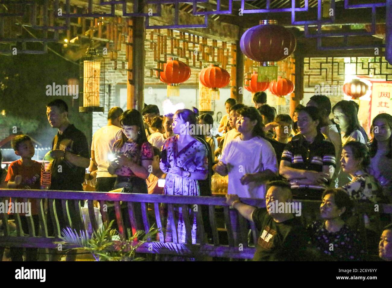 1000 people crowd hi-res stock photography and images - Alamy