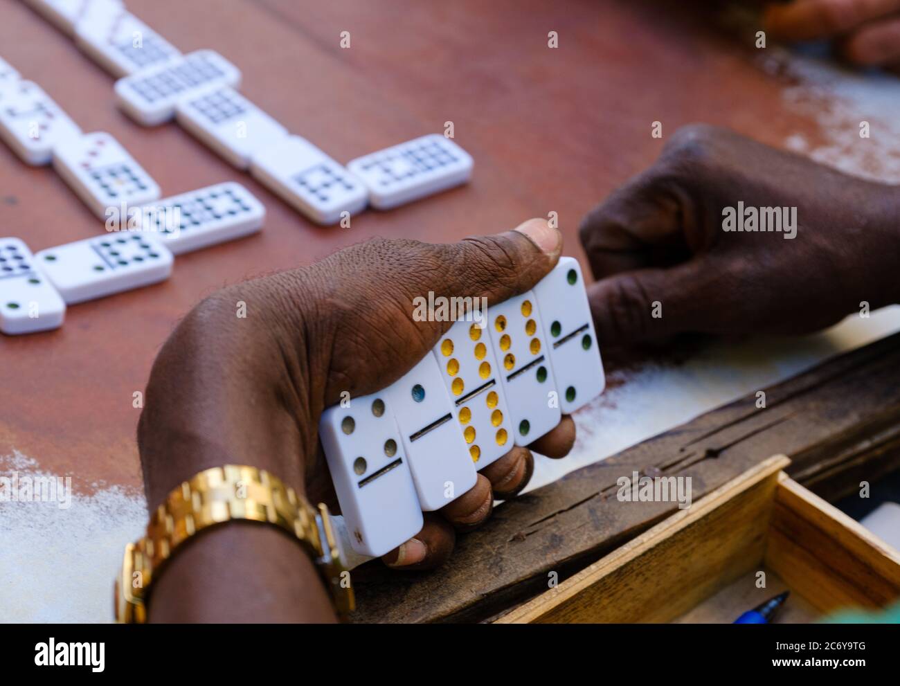 People playing domino habana vieja hi-res stock photography and images ...