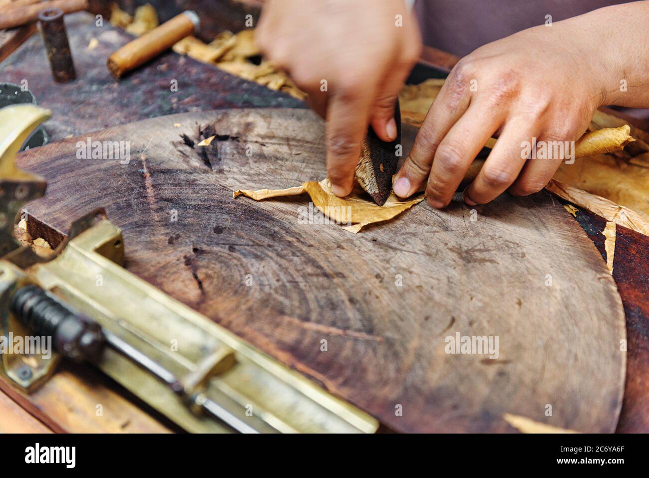 Cigar production hi-res stock photography and images - Alamy