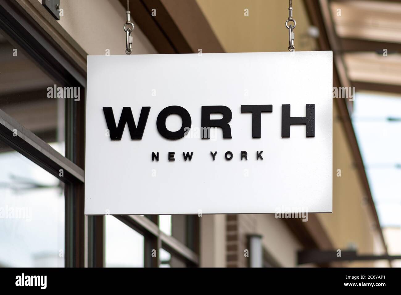 Closed Storefront High Resolution Stock Photography and Images - Alamy