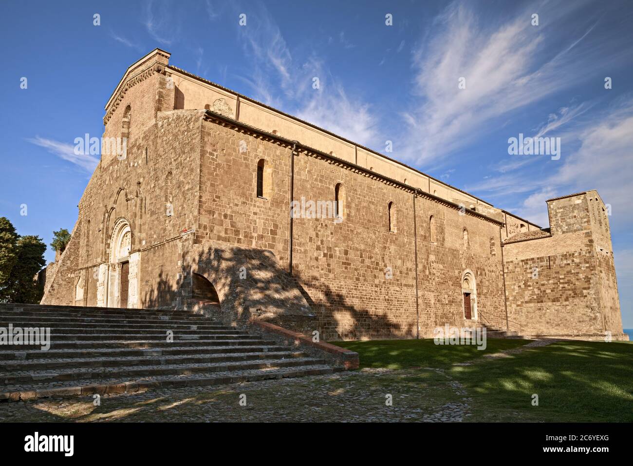 Fossacesia, Chieti, Abruzzo, Italy: abbey of San Giovanni in Venere ...