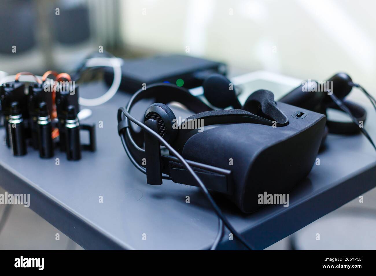 White mouse garage hi-res stock photography and images - Alamy