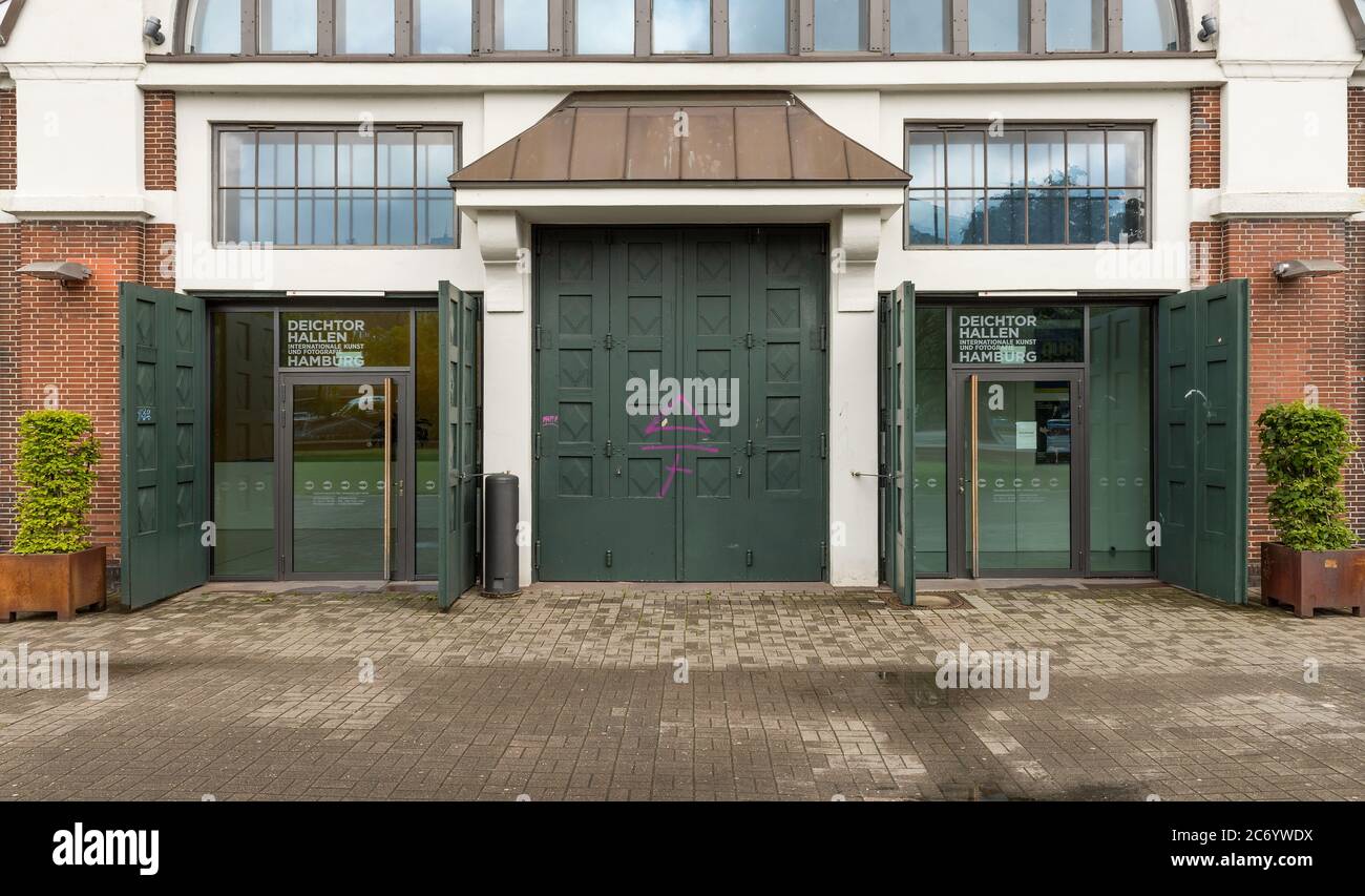 The building of the Deichtorhallen, museum for contemporary art and ...