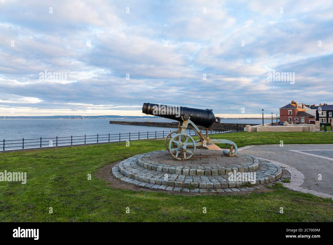 The Sebastopol Cannon on the seafront at Hartlepool,England,UK Stock ...