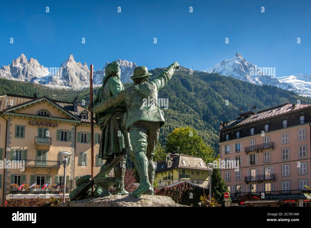 Statue of climbers Horace-Benedict de Saussure and Jacques Balmat ...