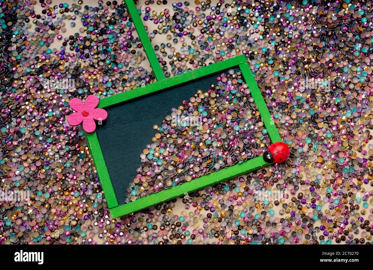 Blank mini black wooden signboard with green frame Stock Photo - Alamy