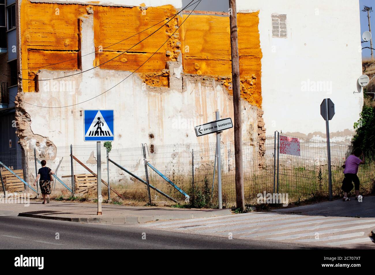 Two women go their separate ways after saying goodbye to each other ...