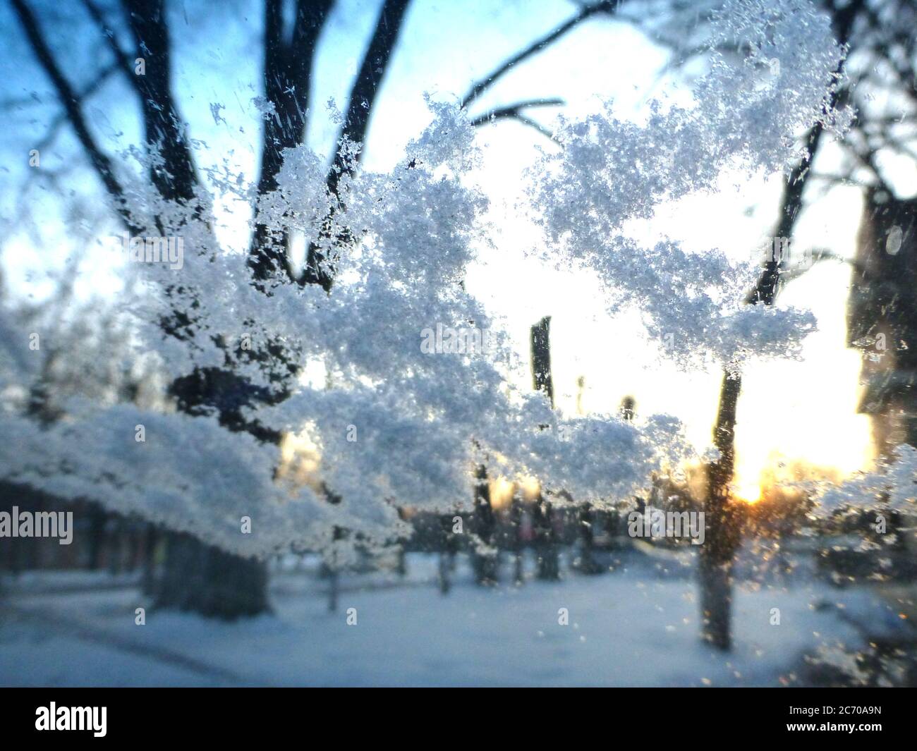 Snowing Background High Resolution Stock Photography and Images - Alamy