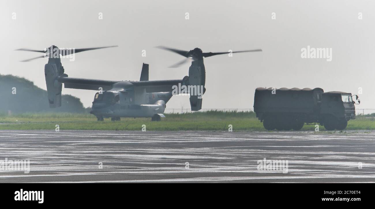 Japan Ground Self-Defense Force's first V-22 Osprey arrive at Camp ...