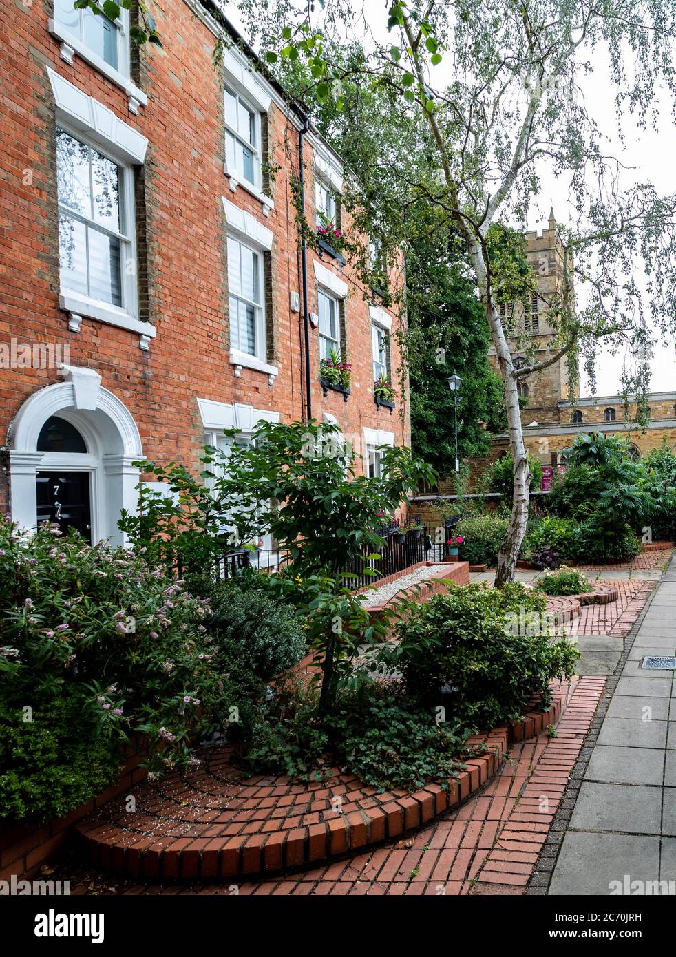 Terrace houses in St Giles Terrace, Northampton, England, UK Stock ...