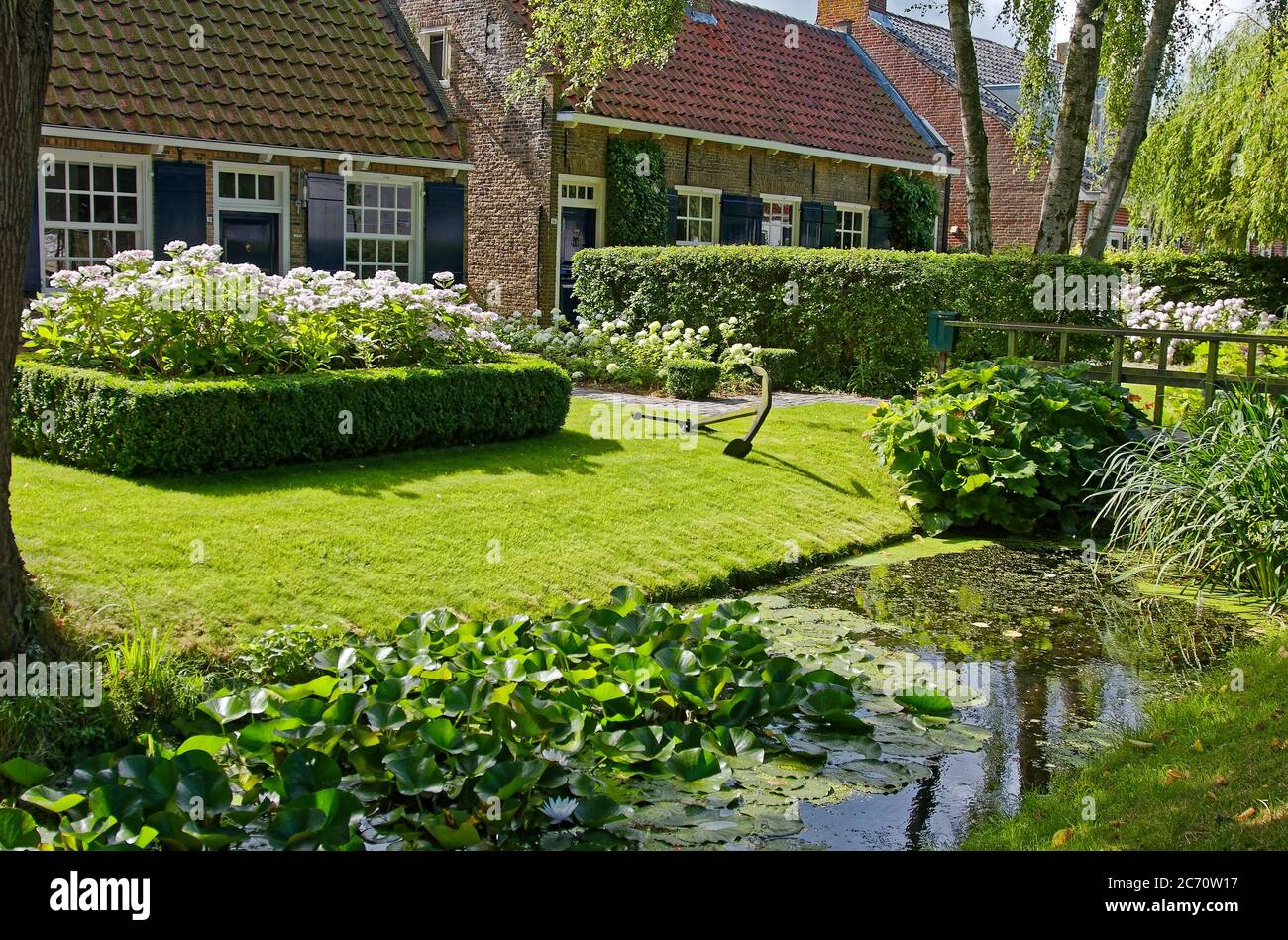 Dutch style houses hi-res stock photography and images - Alamy