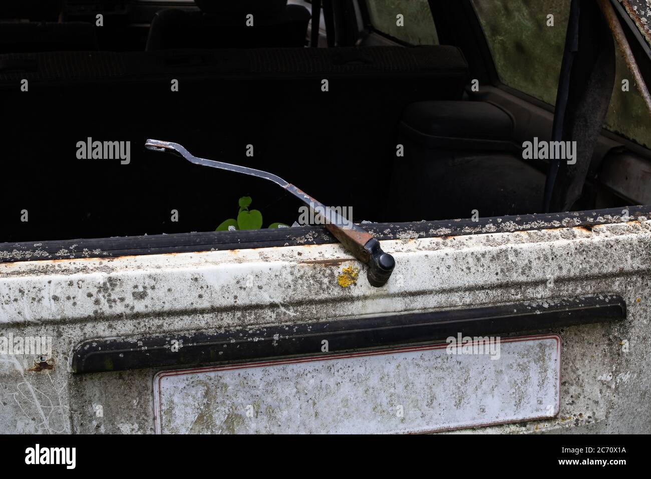 Car without paint hi-res stock photography and images - Alamy