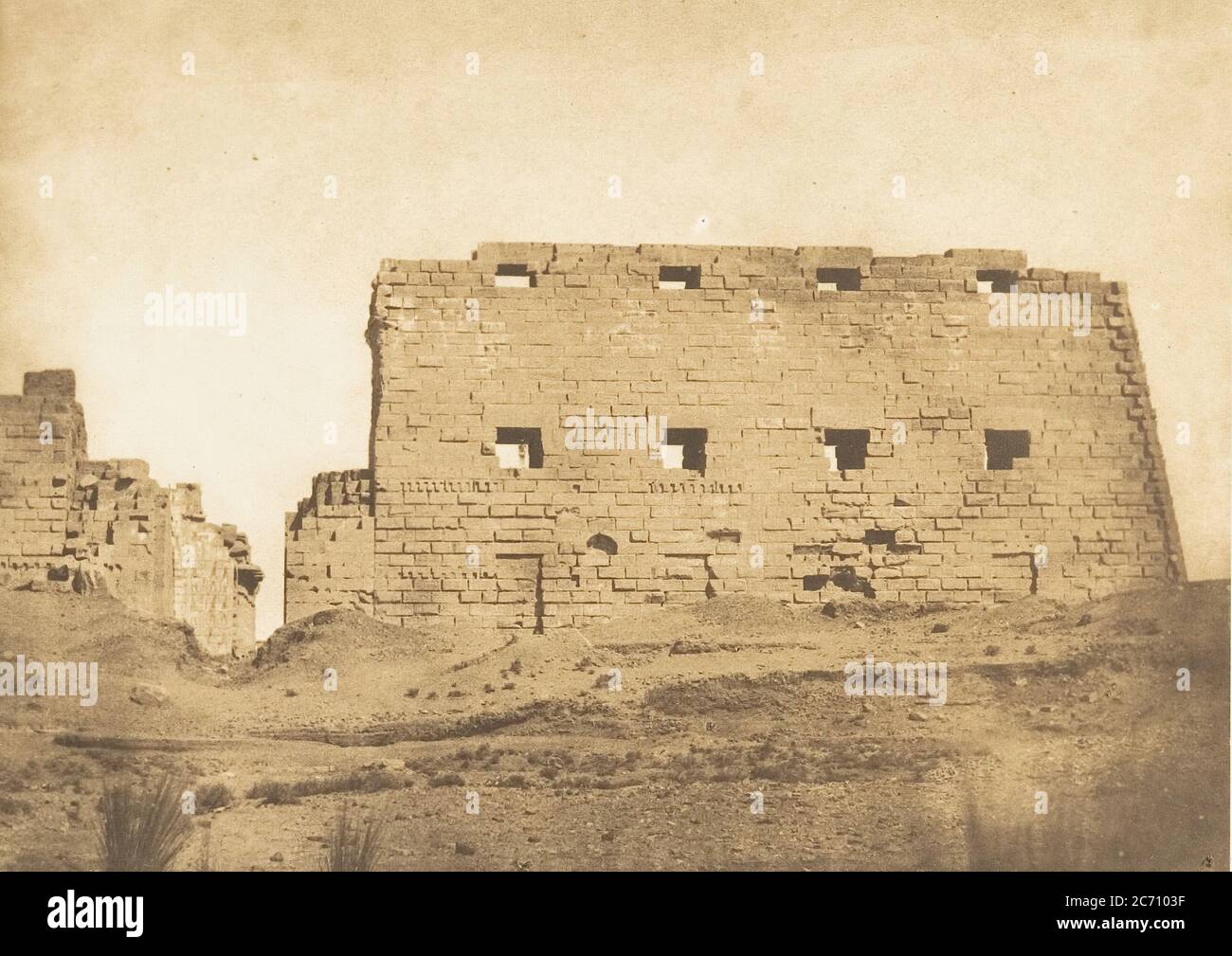 Grand Pylone du Palais de Karnac, Thèbes, 1849-50 Stock Photo - Alamy