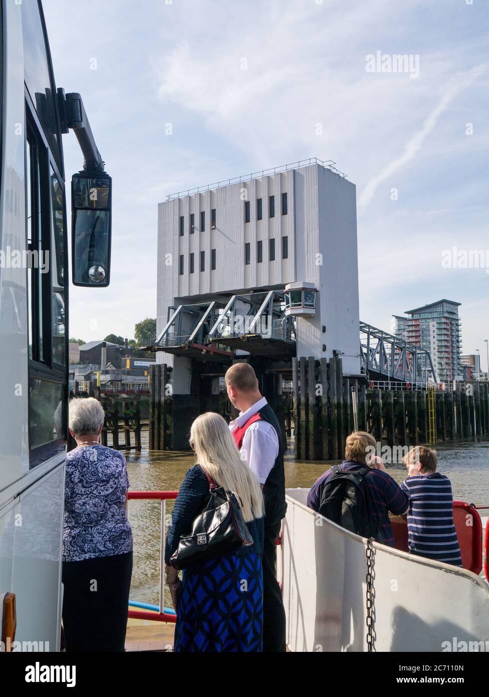 Vehicles on the woolwich ferry hi-res stock photography and images - Alamy