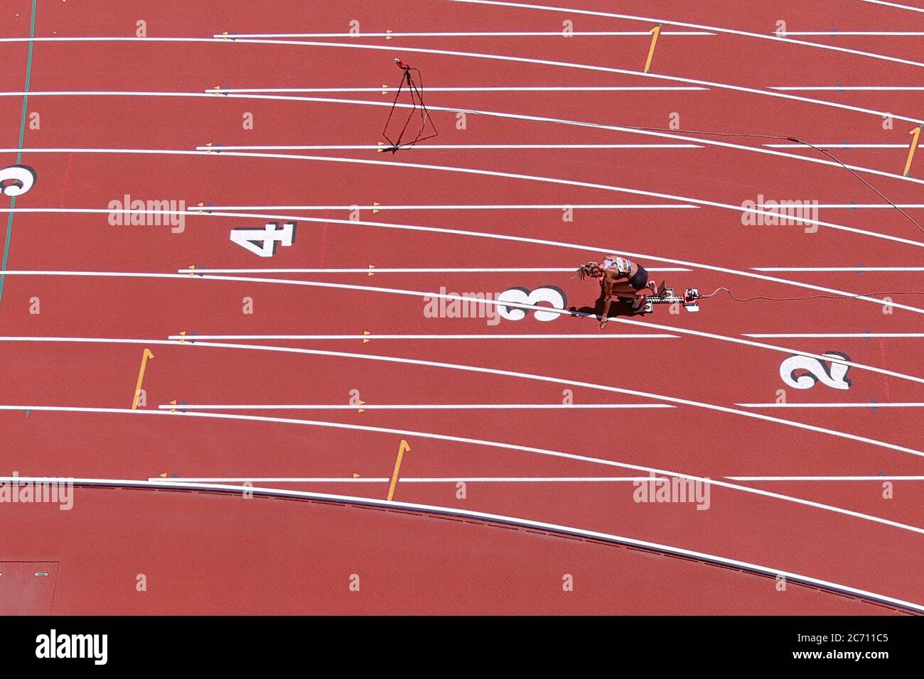 Georganne Moline in the starting blocks of the women's 300m hurdles ...