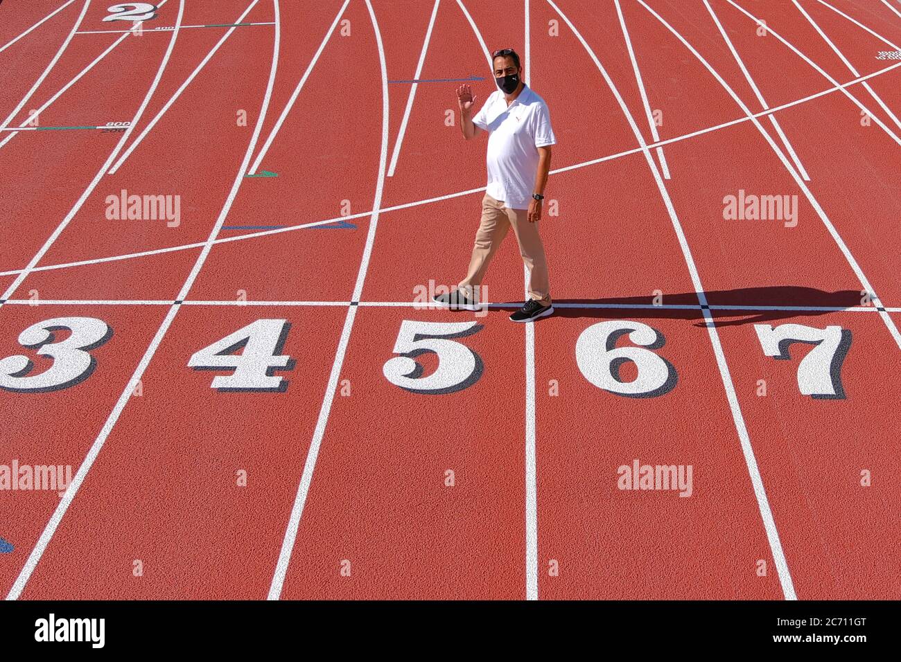 David Glassman poses with face mask during the Zurich Weltklasse ...