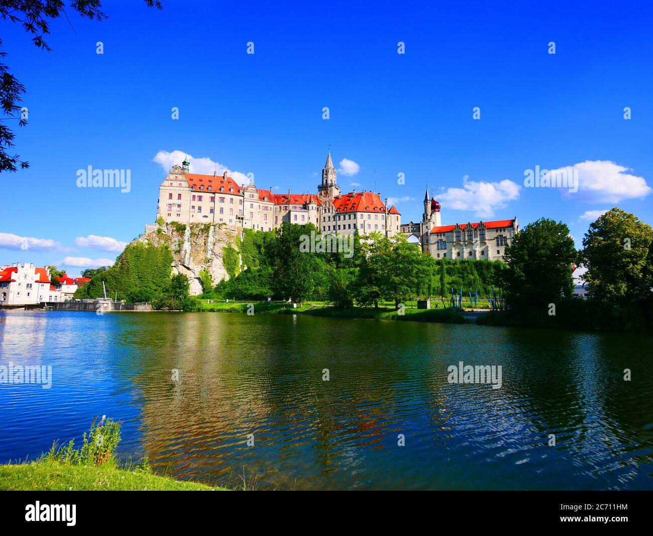 Schloss sigmaringen castle hohenzollern castle hi-res stock photography ...