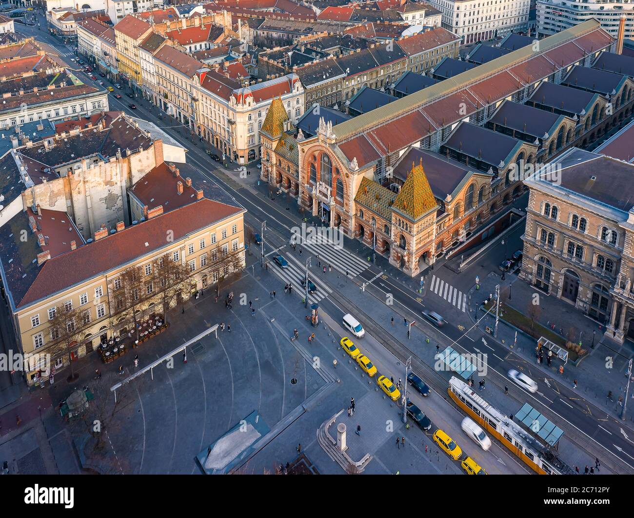 Central market exterior budapest hungary hi-res stock photography and ...