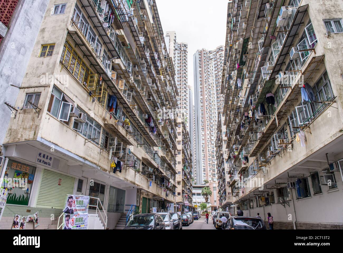 China slum poverty city skyscraper hi-res stock photography and images ...