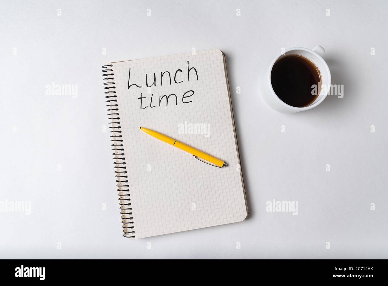 Lunch break notice paper hi-res stock photography and images - Alamy