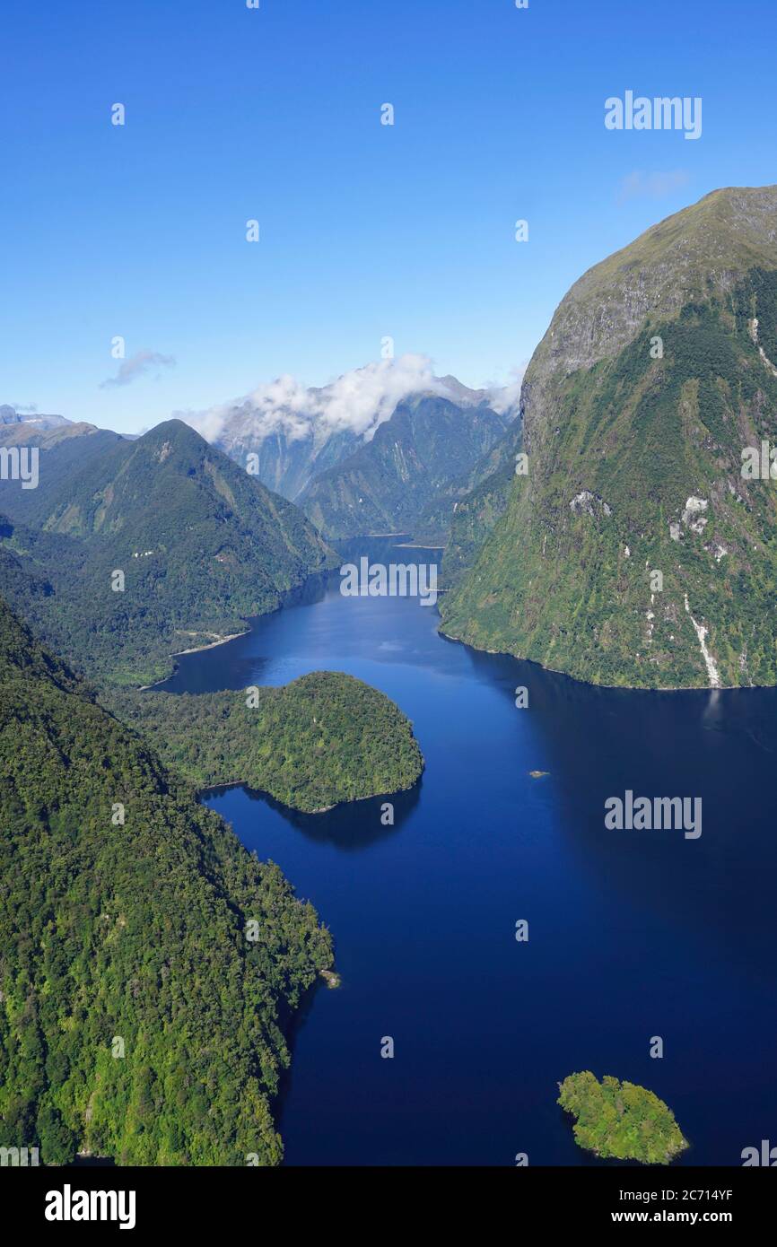 Doubtful sound tour hi-res stock photography and images - Alamy