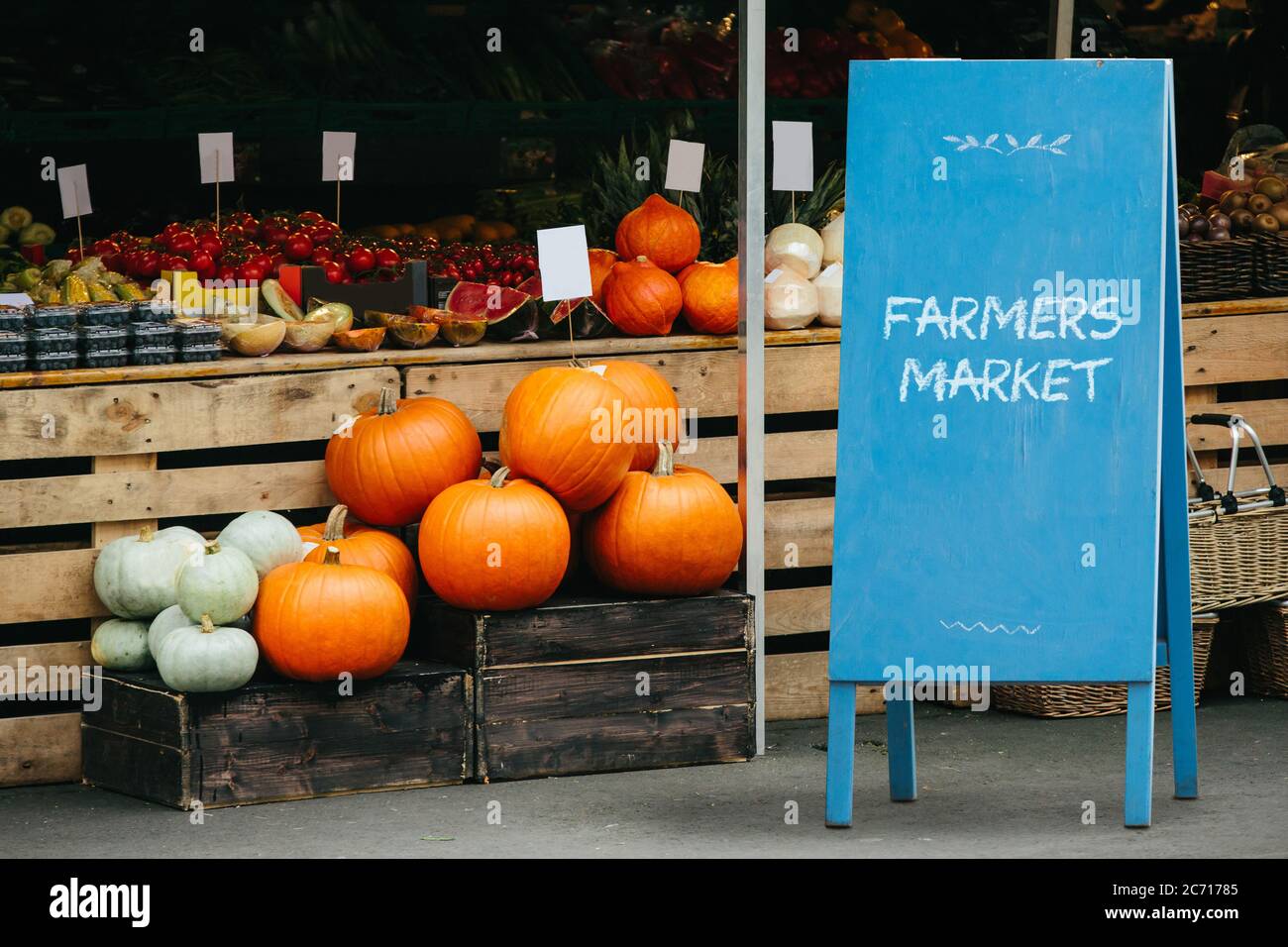 Local farm vegetable market hi-res stock photography and images - Alamy