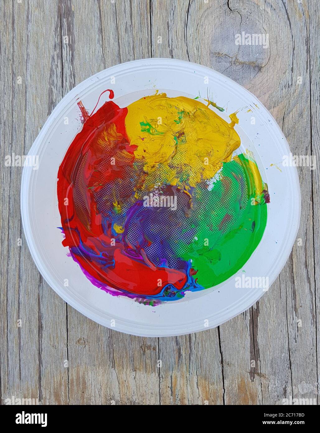 Mixed colors of oil painting on palette Stock Photo - Alamy