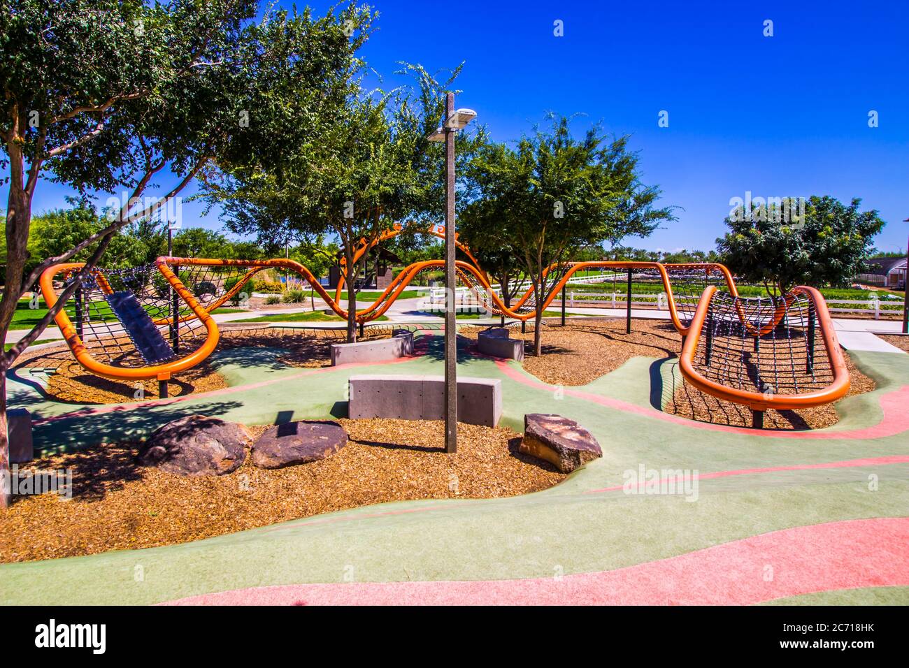 Free climbing building hi-res stock photography and images - Alamy