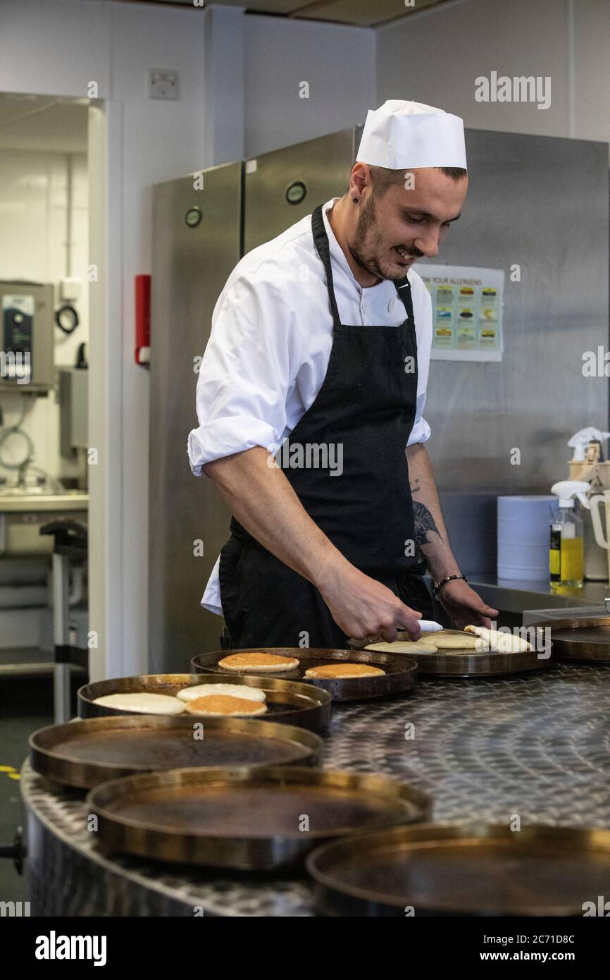 Center parcs re open hi-res stock photography and images - Alamy