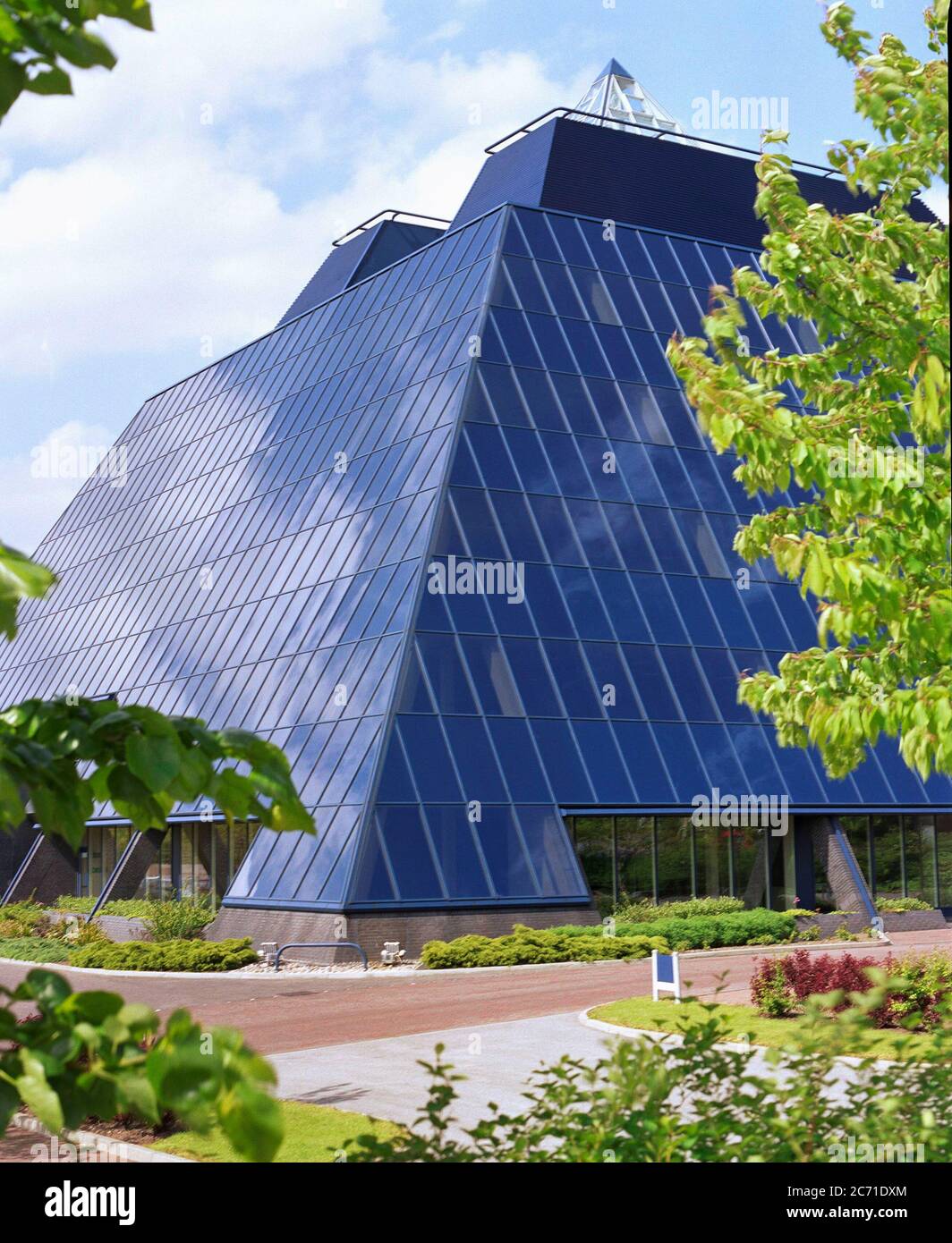 The then brand new Kings Valley pyramid shaped office building at Kings ...