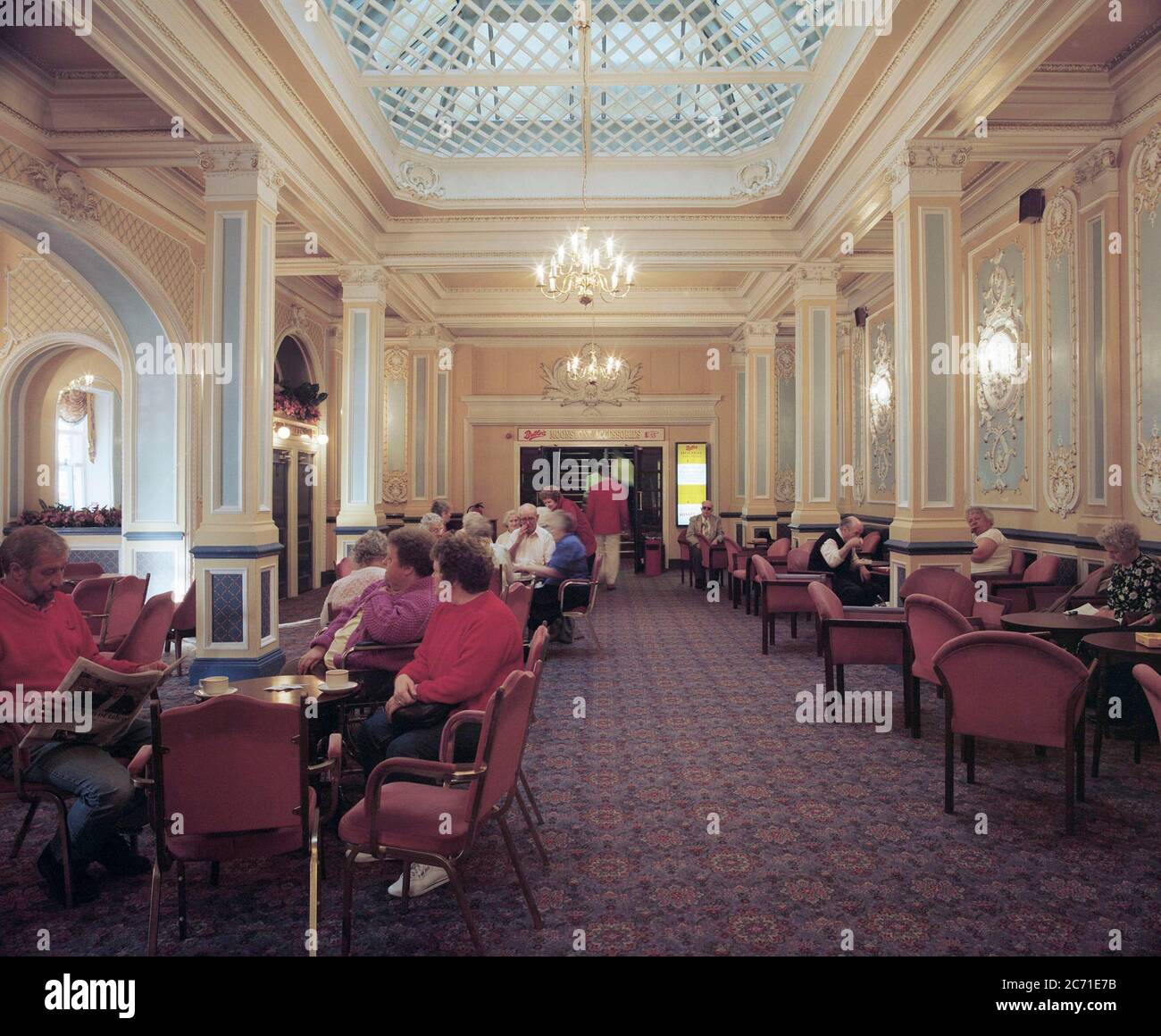 Metropole Hotel Blackpool, North West England, UK in 1997 Stock Photo ...