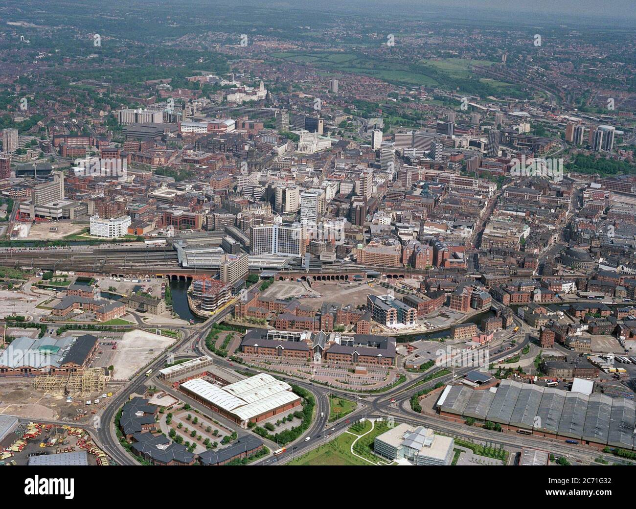 Aerial view leeds from south hi-res stock photography and images - Alamy