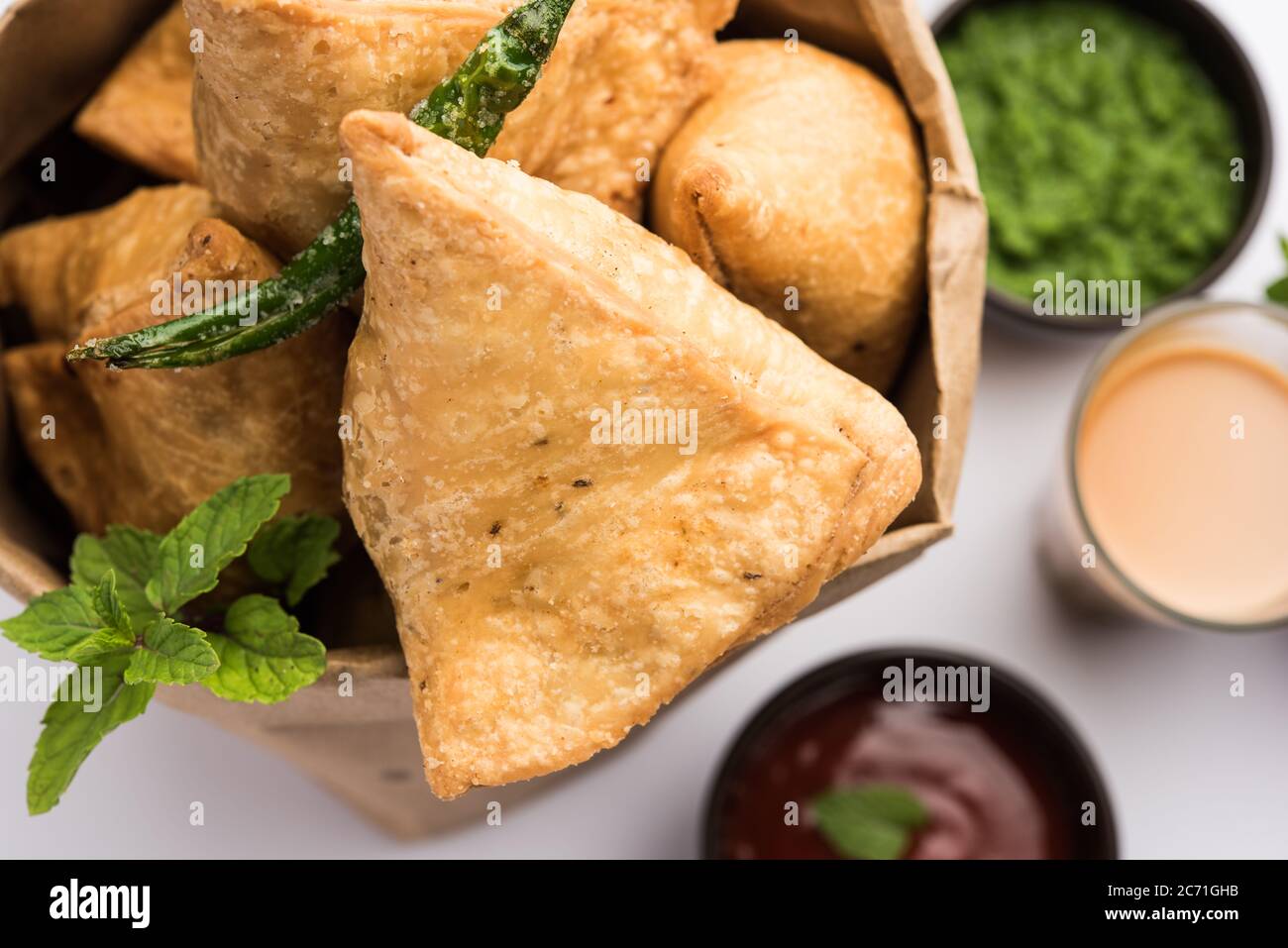 Samosa - Triangle shape fried / baked pastry with savoury filling ...