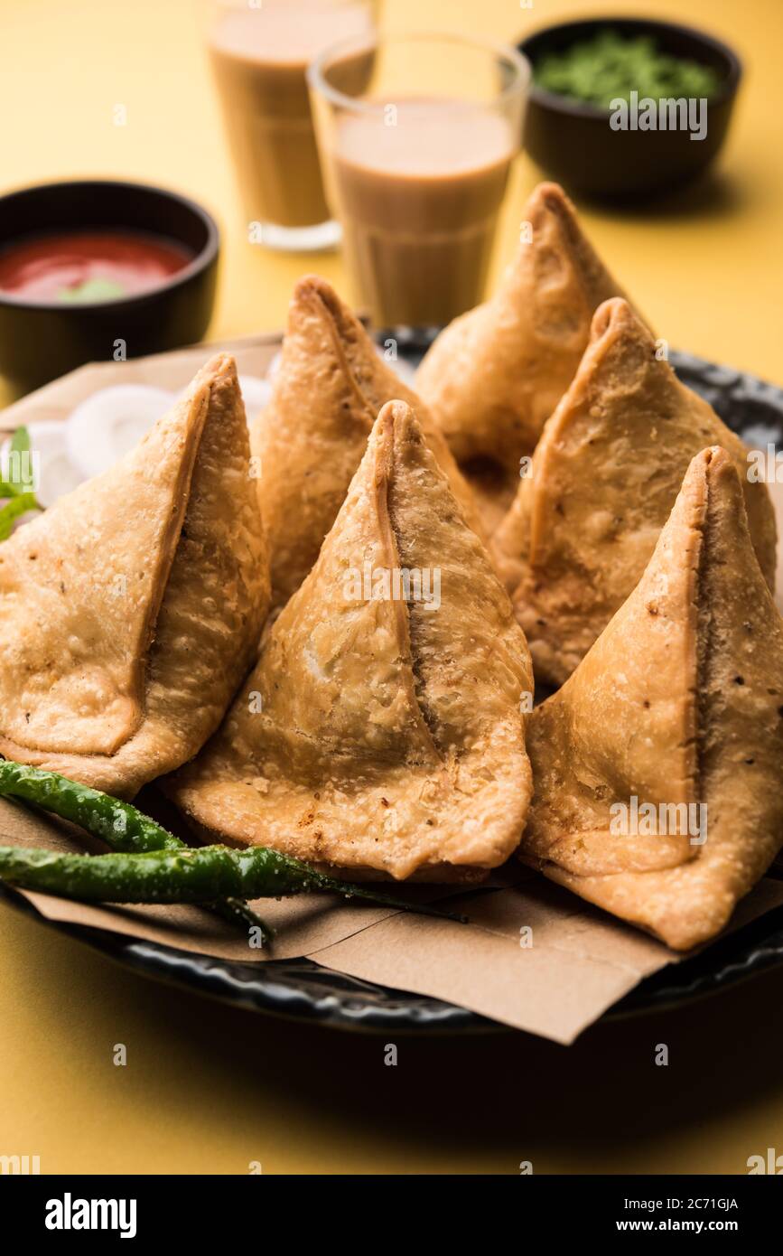 Samosa - Triangle shape fried / baked pastry with savoury filling ...