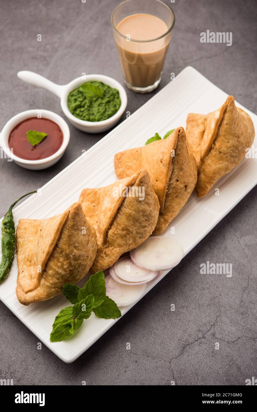 Samosa - Triangle shape fried / baked pastry with savoury filling ...