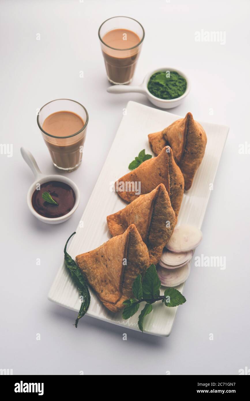 Samosa - Triangle shape fried / baked pastry with savoury filling ...