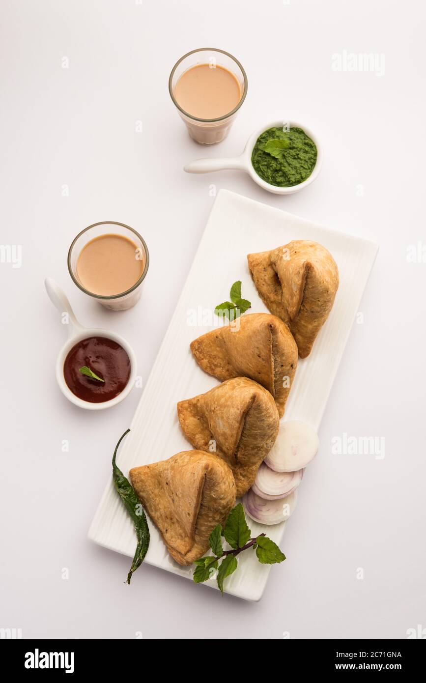 Samosa - Triangle shape fried / baked pastry with savoury filling ...