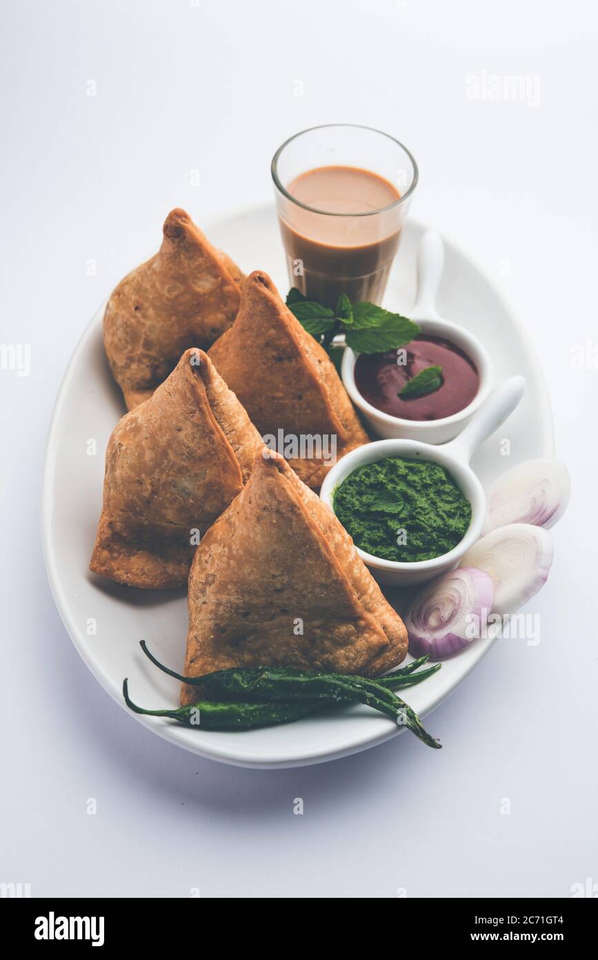 Samosa - Triangle shape fried / baked pastry with savoury filling ...