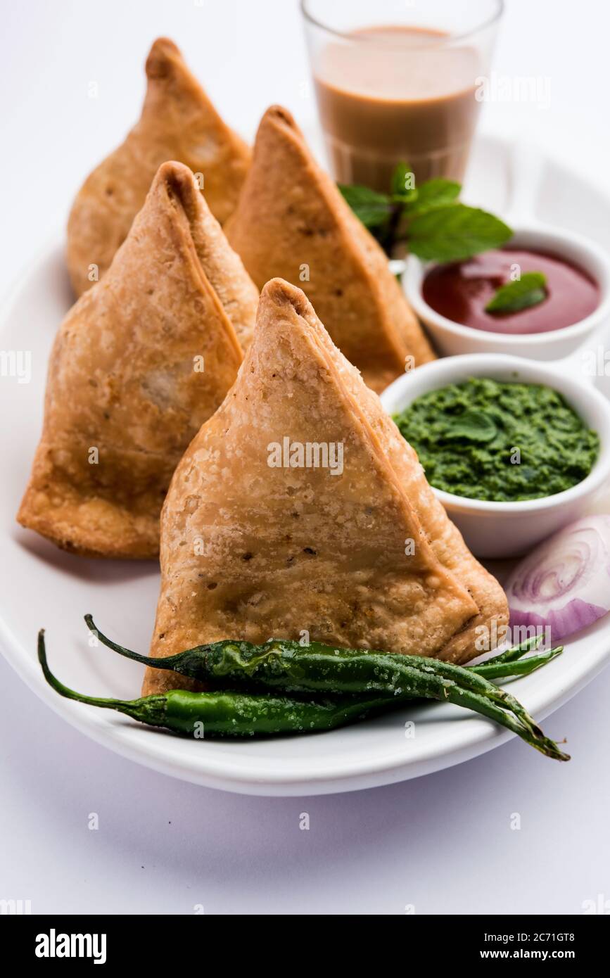 Samosa - Triangle shape fried / baked pastry with savoury filling ...