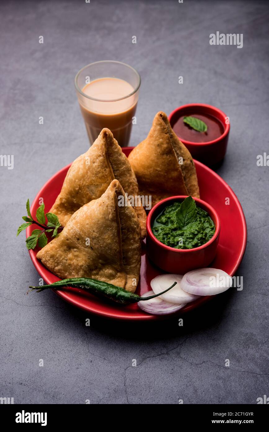 Samosa - Triangle shape fried / baked pastry with savoury filling ...