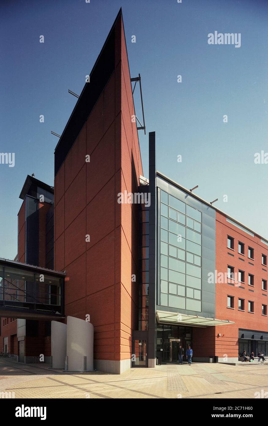 Manchester university building old new hi-res stock photography and ...