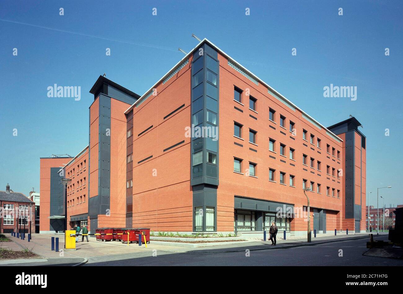 Manchester university building old new hi-res stock photography and ...